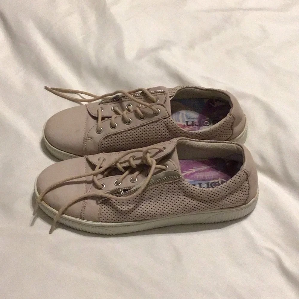 Born | Shoes | 5 Off 2 Born Sneakers Pink Zip Up Sz 85m | Poshmark